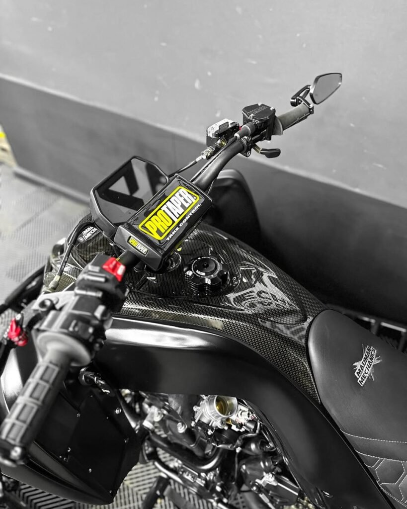 R1M STAGE 2 – Mad Man Mechanics